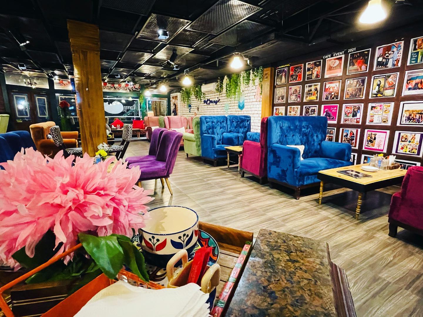 Explore Lucknow's Top 15 Cafes For Best Cuisine & Aesthetic | Travel ...